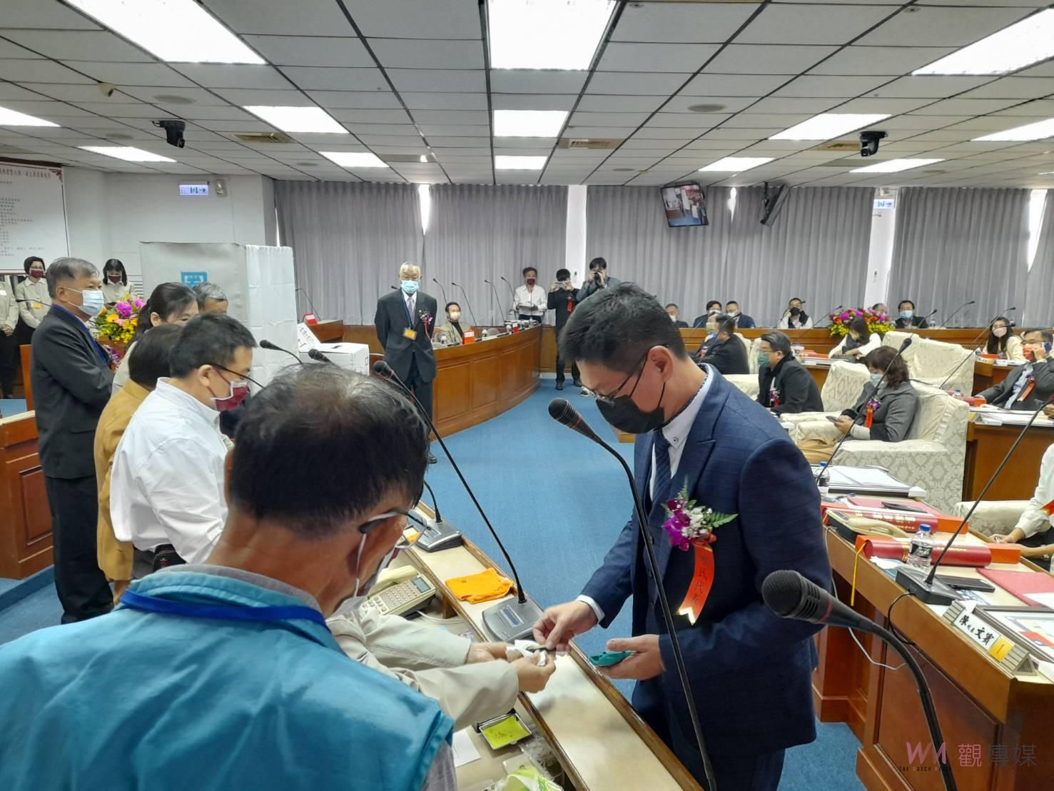 龍頭之爭彰化縣26鄉鎮市民代表宣誓就職 主席之位大洗牌 觀傳媒
