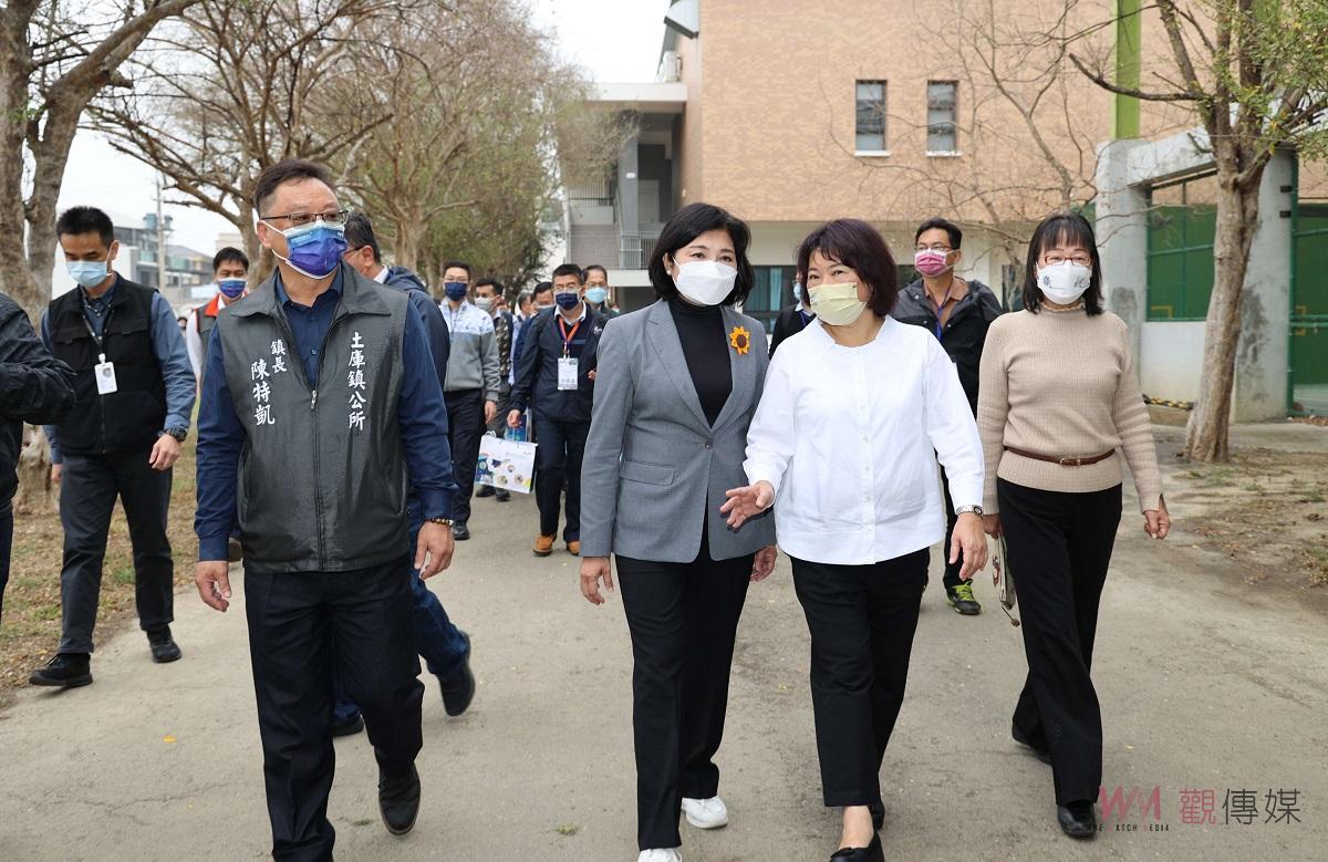 觀傳媒 雲嘉南新聞 影黃敏惠率團隊訪雲林教育中心 雲嘉兩首長攜手提升智慧教育