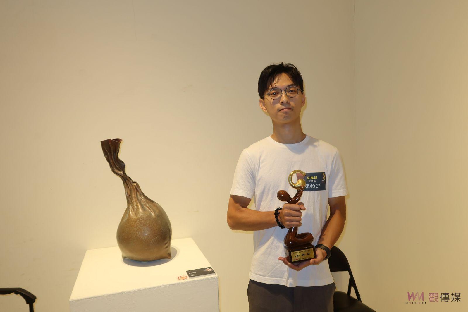 觀傳媒 中彰投新聞 影第24屆磺溪美展書法類磺溪獎唯一獎落彰化 作品險送進焚化爐